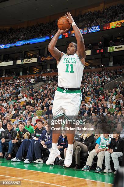 Boston Celtics Player Glen Davis Photos and Premium High Res Pictures ... Boston Celtics Player Glen Davis Photos and Premium High Res Pictures ...