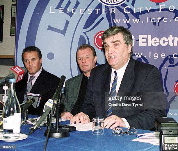 Football Dave Bassett Photos And Premium High Res Pictures Getty Images