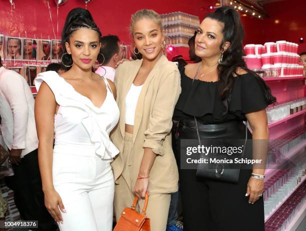 Erica Dickerson Photos And Premium High Res Pictures Getty Images
