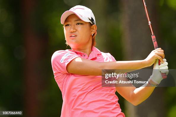 Mao Nozawa Of Japan Hits Her Tee Shot On The 2nd Hole During The News Photo Getty Images