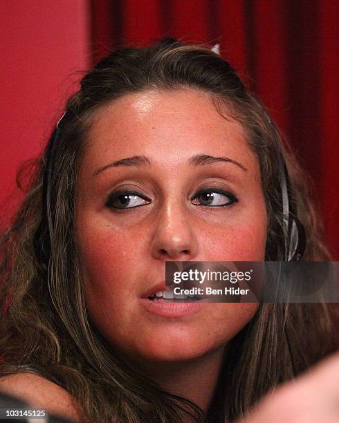 Hailey Glassman Hosts Shovio Com Photos And Premium High Res Pictures Getty Images