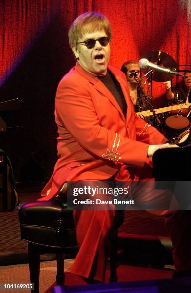 Elton John Sir Elton Johns Concert Presented By M A C Cosmetics At