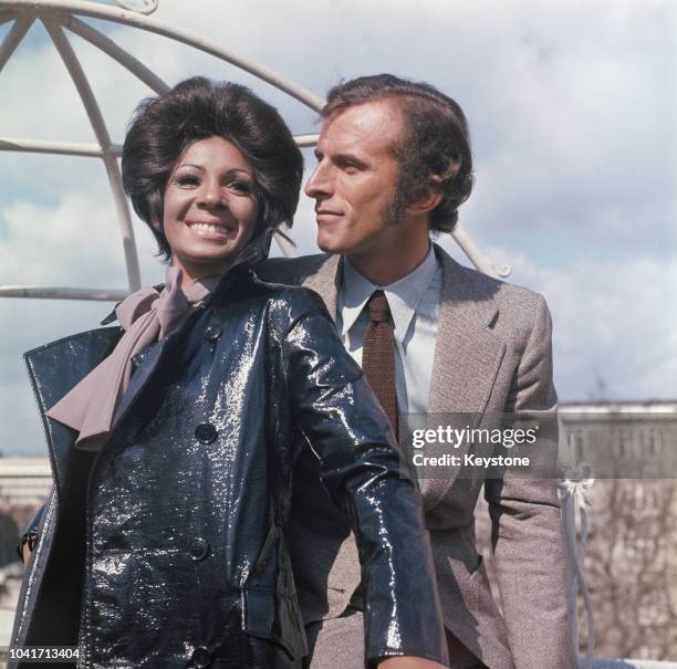 Shirley Bassey Photos Et Images De Collection Getty Images