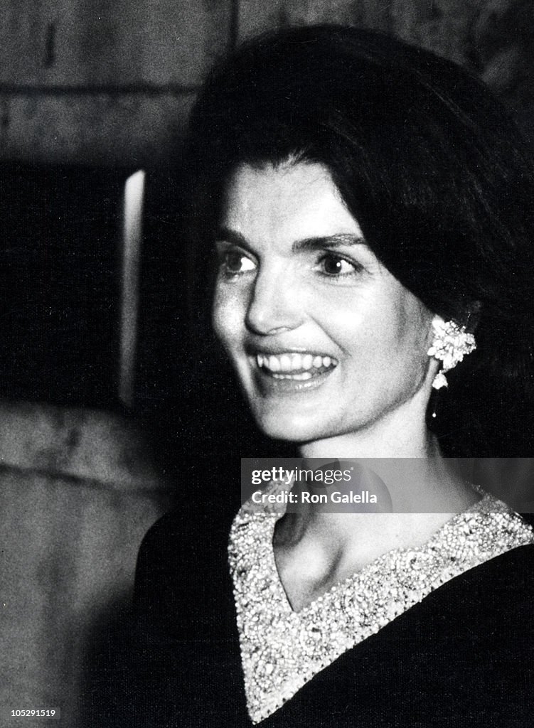 Jackie Kennedy Onassis During Jackie Onassis And Ari Onassis Sighting