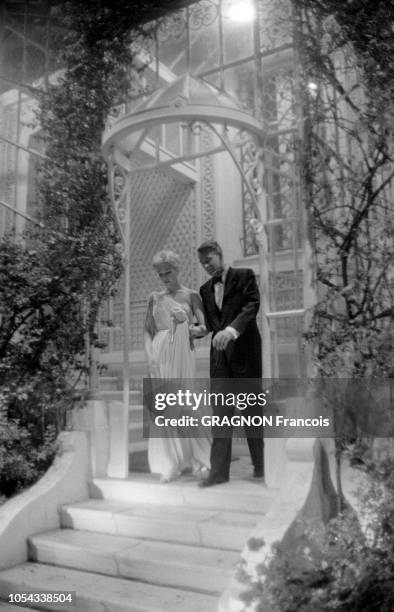 22 Kim Novak And Cary Grant Photos And High Res Pictures Getty Images