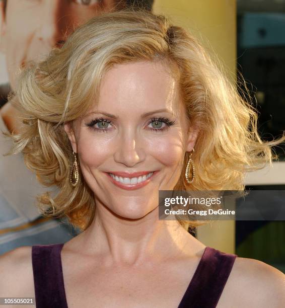 Leslie Mann 40 Year Old Virgin Photos And Premium High Res Pictures