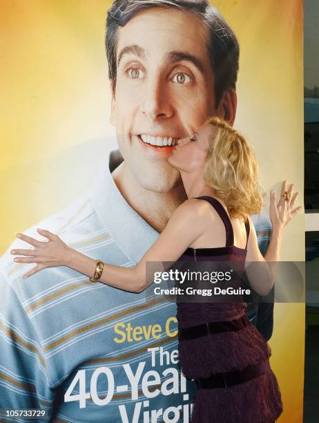 Leslie Mann 40 Year Old Virgin Photos And Premium High Res Pictures