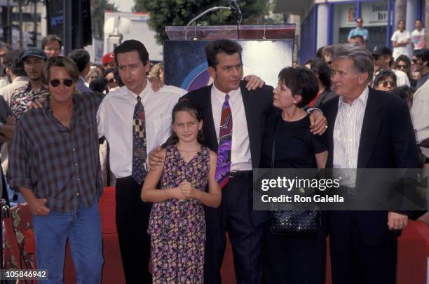 84 Photos Et Images Haute Résolution De Emilio Estevez Charlie Sheen Getty Images