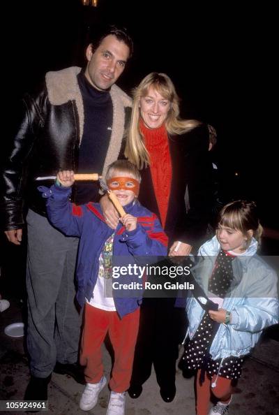 Ken Olin Patricia Wettig Son Clifford Olin And Daughter Roxanne News Photo Getty Images