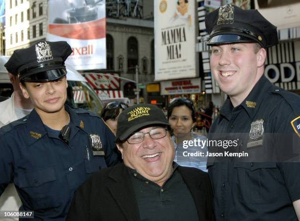 29 Cast Of Its Always Sunny In Philadelphia On Location In Philadelphia