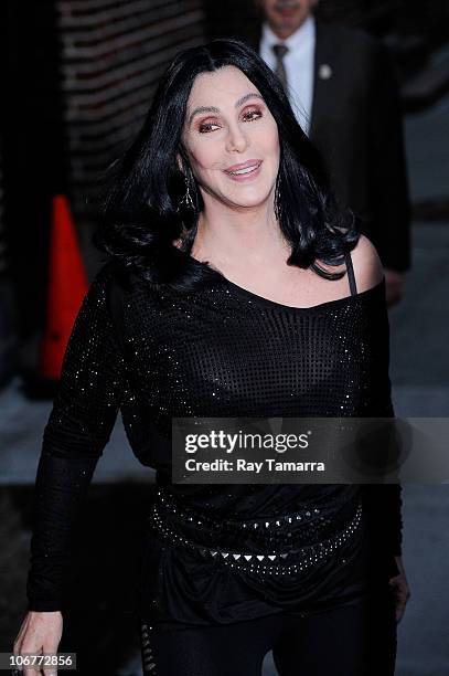 David Letterman Cher Photos And Premium High Res Pictures Getty Images