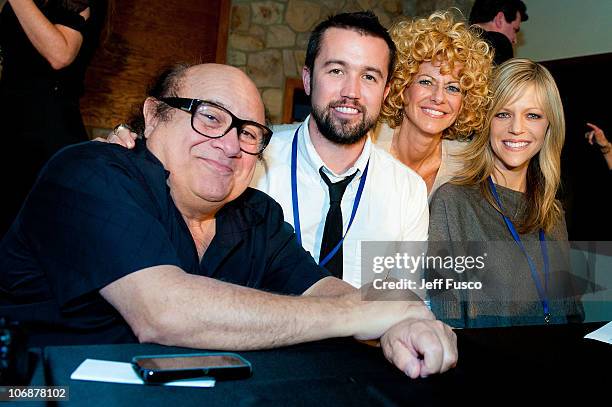Sharon Devito Photos Et Images De Collection Getty Images