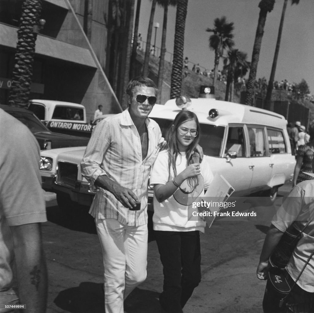 American Actor Steve Mcqueen With His Daughter Terry At A Photo Dactualité Getty Images