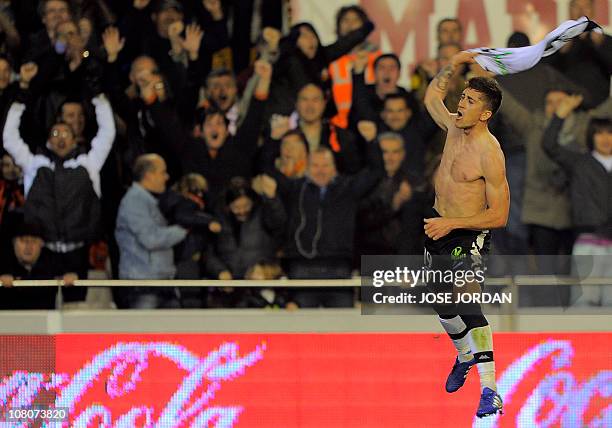 Pablo Hernandez Dominguez Spanish Soccer Player Photos And Premium High Res Pictures Getty Images