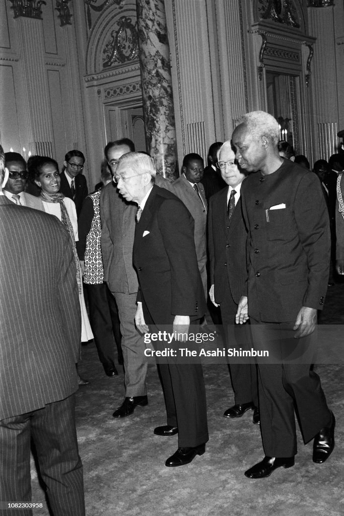Tanzanian President Julius Nyerere And Emperor Hirohito Talk During
