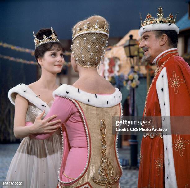 Cinderella Leslie Ann Warren Stock Fotos Und Bilder Getty Images