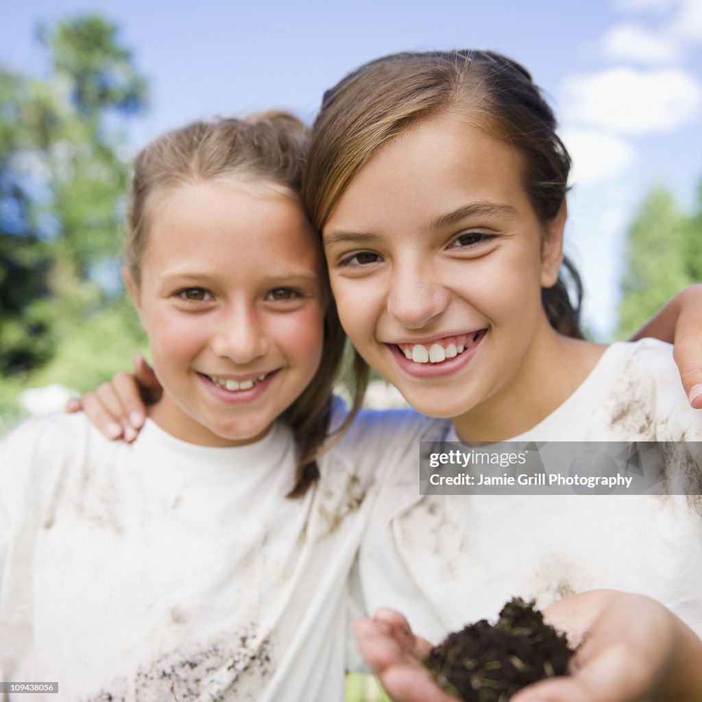 Usa New York Two Girls Holding Soil Wearing Dirty Tshirts High-Res ... Usa New York Two Girls Holding Soil Wearing Dirty Tshirts High-Res ...