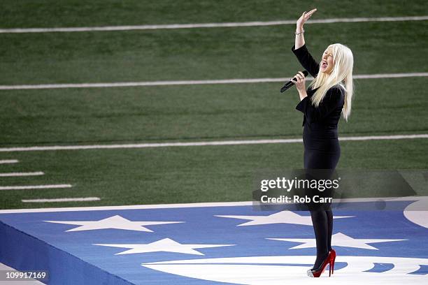 Christina Aguilera Super Bowl Photos And Premium High Res Pictures