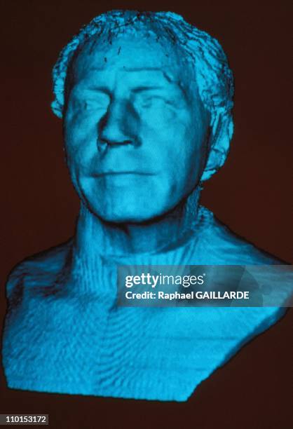 Robotic Sculptor Photos and Premium High Res Pictures - Getty Images Robotic Sculptor Photos and Premium High Res Pictures - Getty Images