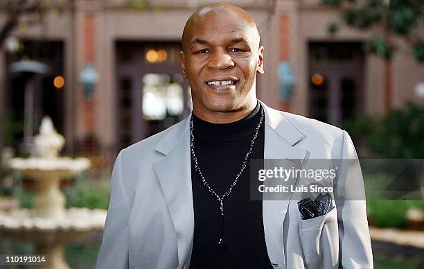 Mike Tyson Local Caption Mike Tyson Stock-Fotos und Bilder - Getty Images Mike Tyson Local Caption Mike Tyson Stock-Fotos und Bilder - Getty Images