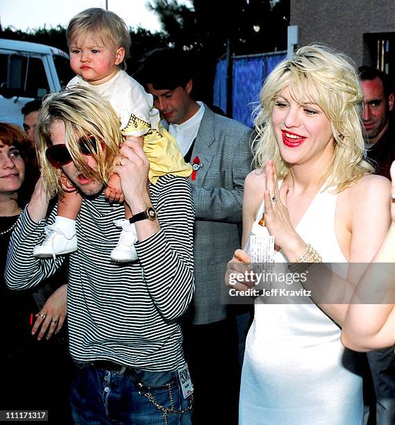 Kurt Cobains Wife Photos And Premium High Res Pictures Getty Images