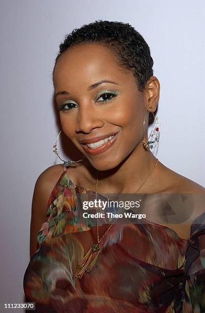 33 Sean Paul And Vivian Green On Mtv2 Stock Photos, High-Res Pictures ... 33 Sean Paul And Vivian Green On Mtv2 Stock Photos, High-Res Pictures ...