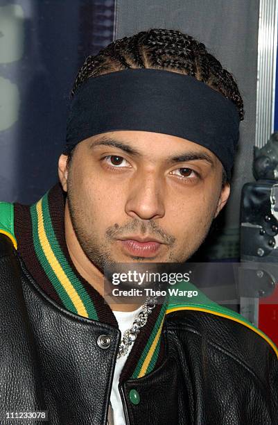 Sean Paul And Vivian Green On Mtv2 Photos and Premium High Res Pictures ... Sean Paul And Vivian Green On Mtv2 Photos and Premium High Res Pictures ...