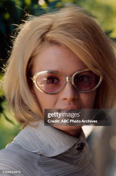 Angie Dickinson 1971 Photos And Premium High Res Pictures Getty Images