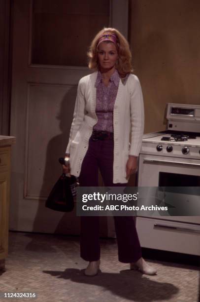 Angie Dickinson 1971 Photos And Premium High Res Pictures Getty Images