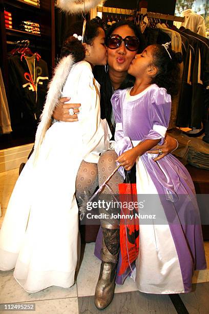 876 Ming And Aoki Lee Simmons Photos And High Res Pictures Getty Images