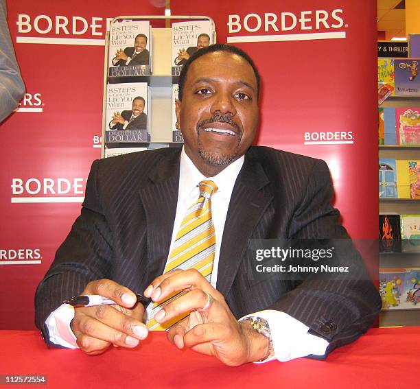 50 Creflo Dollar Photos & High Res Pictures - Getty Images 50 Creflo Dollar Photos & High Res Pictures - Getty Images