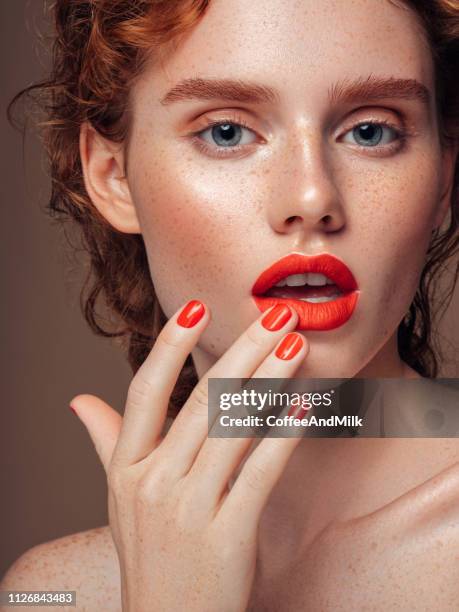 Beautiful Girls With Freckles Fotografias E Filmes Do Acervo Getty