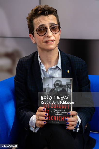 195 Masha Gessen Photos And High Res Pictures Getty Images