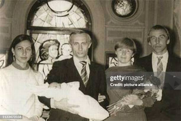 Vladimir Putin Daughters Pictures