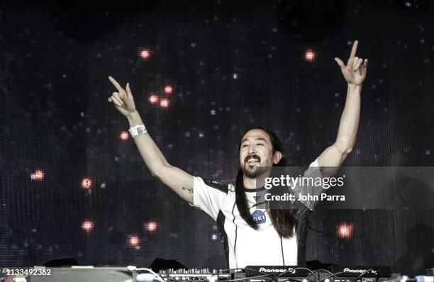 Steve Aoki In Concert Photos And Premium High Res Pictures Getty Images