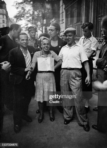 Shaved Head Woman Photos And Premium High Res Pictures Getty Images