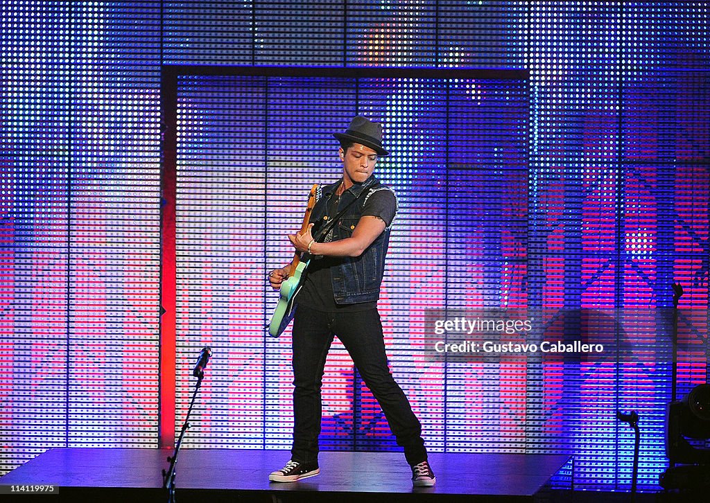 Bruno Mars Performs At Fillmore Miami Beach On May 11 2011 In Miami