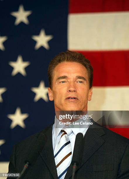 39 President George W Bush Meets With California Governor Elect Arnold