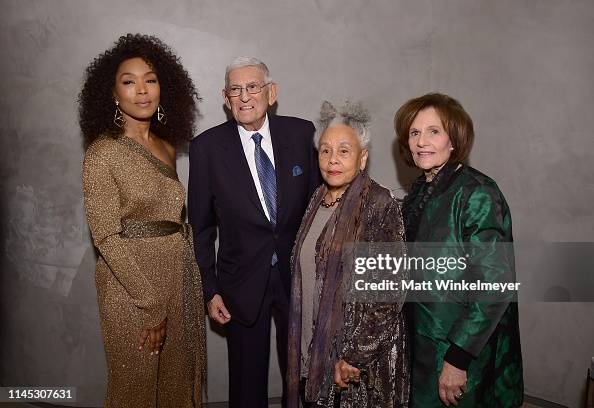 Angela Bassett Co Founders Of The Broad Eli Broad And Edythe Broad News Photo Getty Images