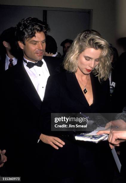 61 Photos Et Images Haute Résolution De Harry Hamlin Sheridan Getty