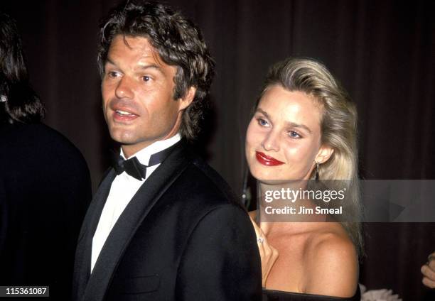 Nicollette Sheridan 90s Photos Et Images De Collection Getty Images