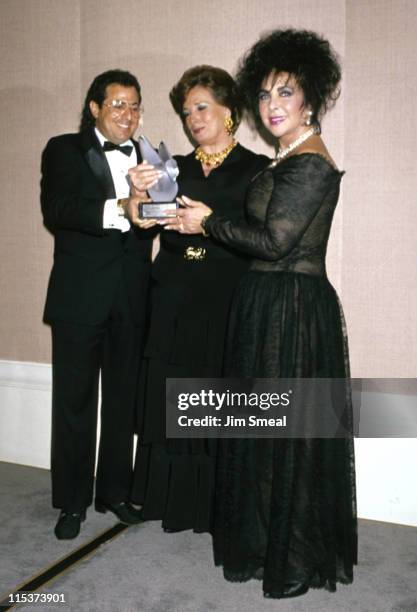 14 Madame Jehan Sadat Photos & High Res Pictures - Getty Images 14 Madame Jehan Sadat Photos & High Res Pictures - Getty Images