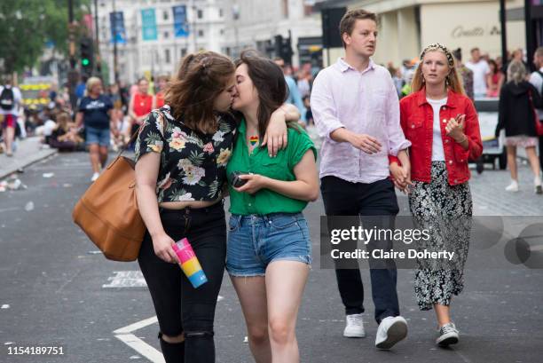 Lesbian Kissing Photos Photos And Premium High Res Pictures Getty Images