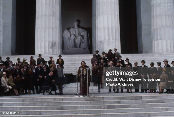 Marian Anderson Lincoln Memorial Photos And Premium High Res Pictures