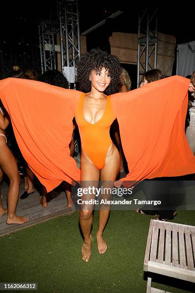 Jamea Byrd Attends The 2019 Sports Illustrated Swimsuit Runway Show News Photo Getty Images