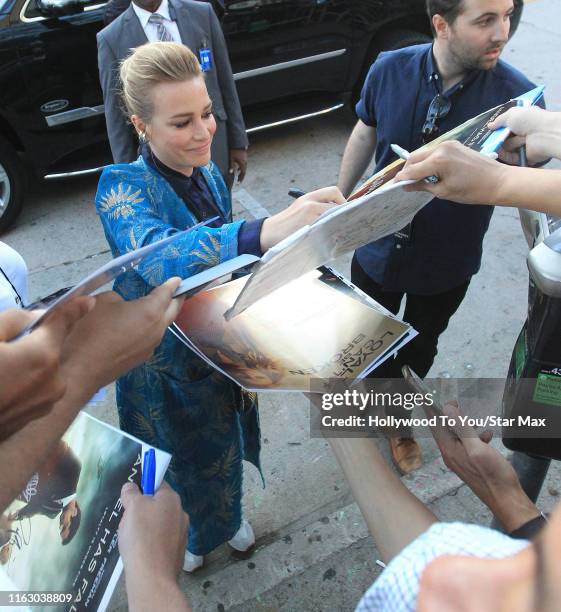5982 Piper Perabo Photos And High Res Pictures Getty Images
