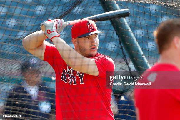 Mike Trout Batting Photos And Premium High Res Pictures Getty Images