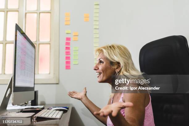 Bug Screen Window Photos And Premium High Res Pictures Getty Images