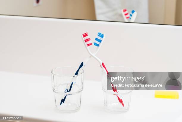 Toothbrushes Couple Photos and Premium High Res Pictures - Getty Images Toothbrushes Couple Photos and Premium High Res Pictures - Getty Images