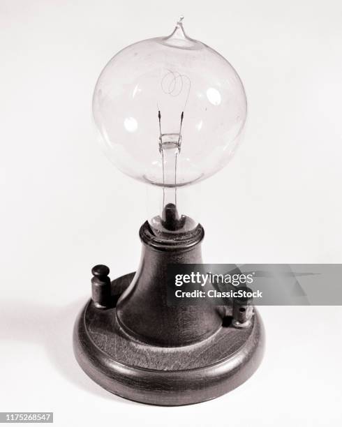 Carbon Filament Light Bulb Photos And Premium High Res Pictures Getty